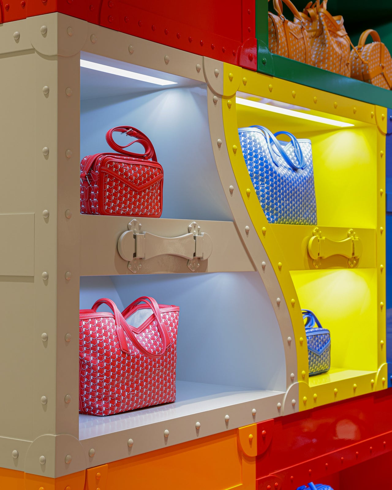 Color Canvas – MOYNAT PARIS